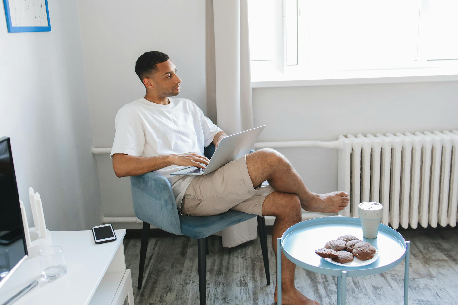 CROSSING LEGS: GOOD OR BAD ? – Thomas Corfmat D.C. – Chiropractic